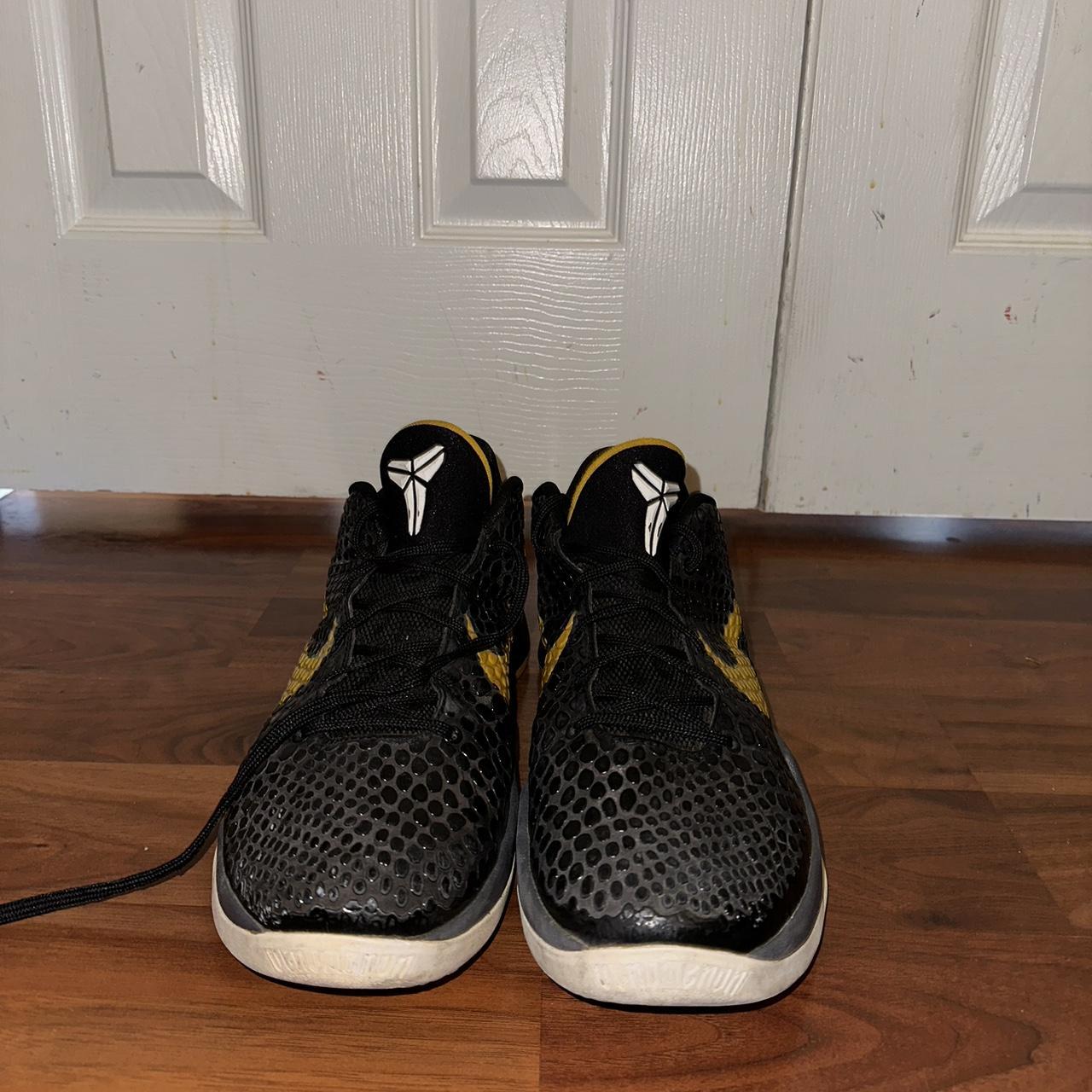Kobe 6 Black Del Sol Used No box Message with offers - Depop