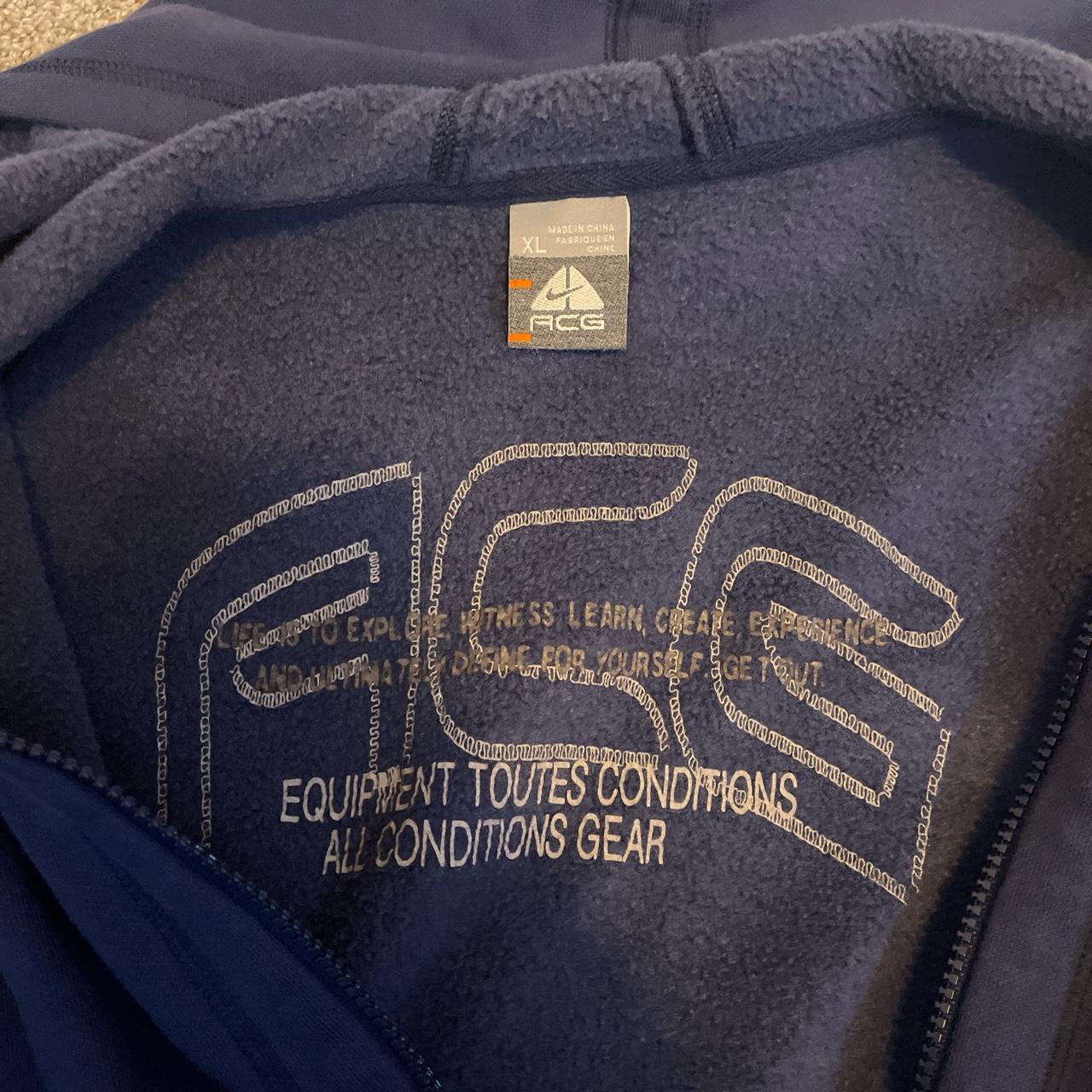 nike acg zip up hoodie size xl - Depop