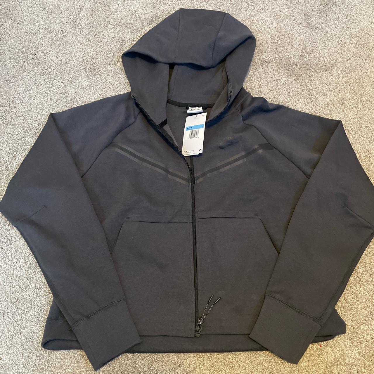 deadstock women’s nike tech size medium NEW WITH TAGS - Depop