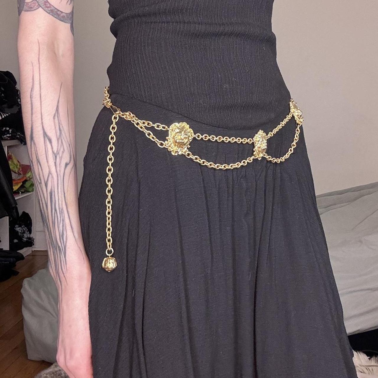 One of my faves Two tier gold lion chain metal... - Depop