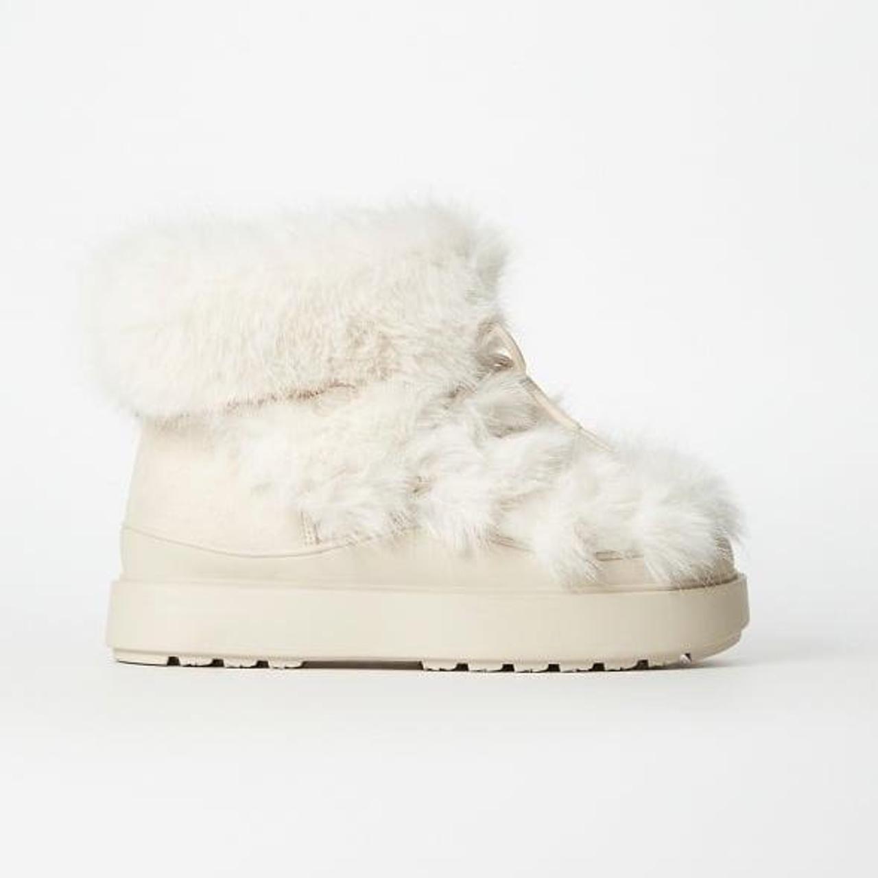 WHITE FURRY WINTER BOOTS ☃️ ️🌨️ Super cute!! Brand new... - Depop