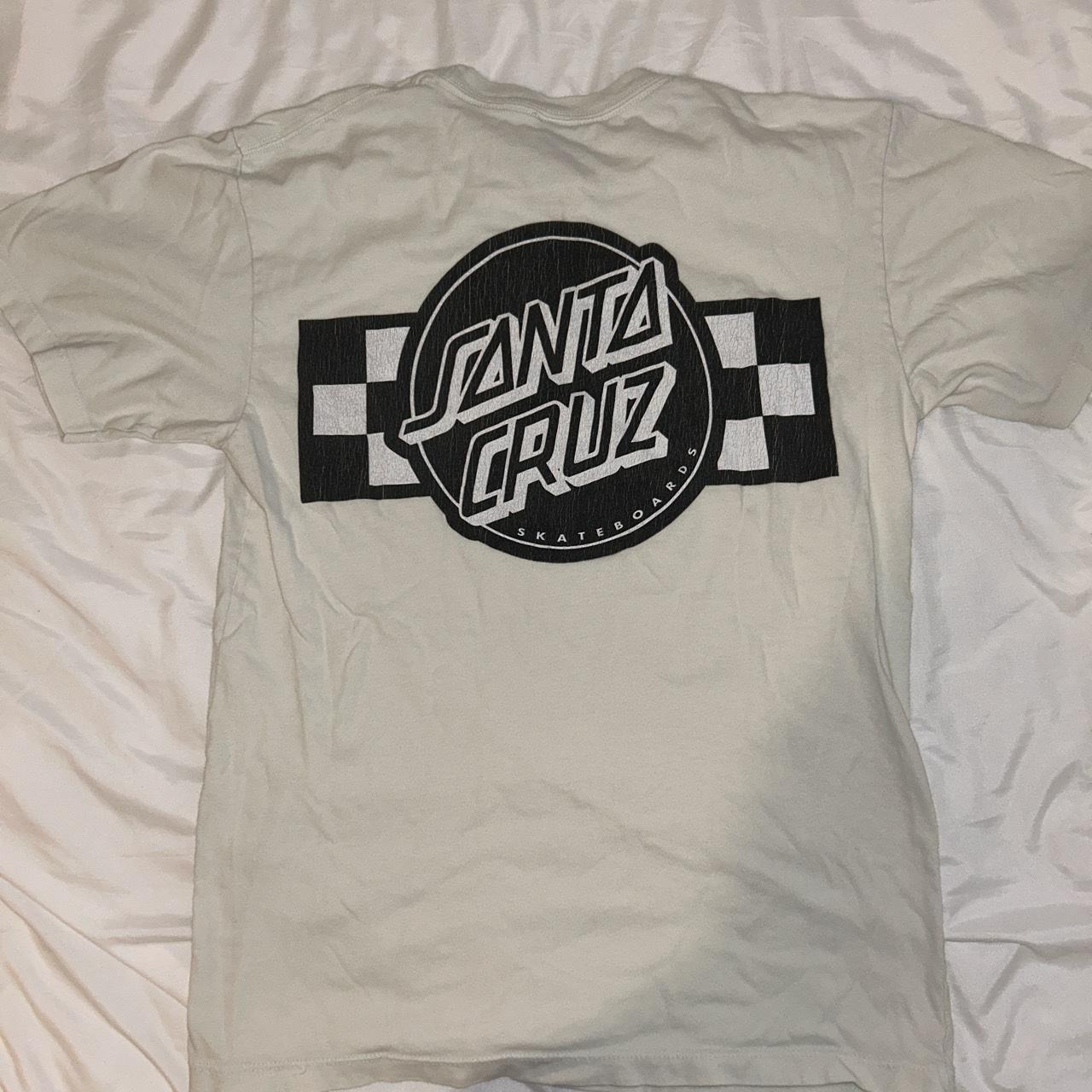baggy santa cruz tshirt fits s/m - Depop