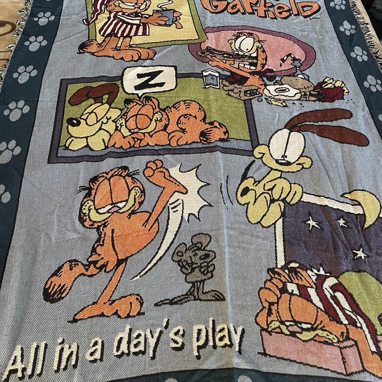 New DANBURY MINT Garfield Collectible Throw (All in... - Depop