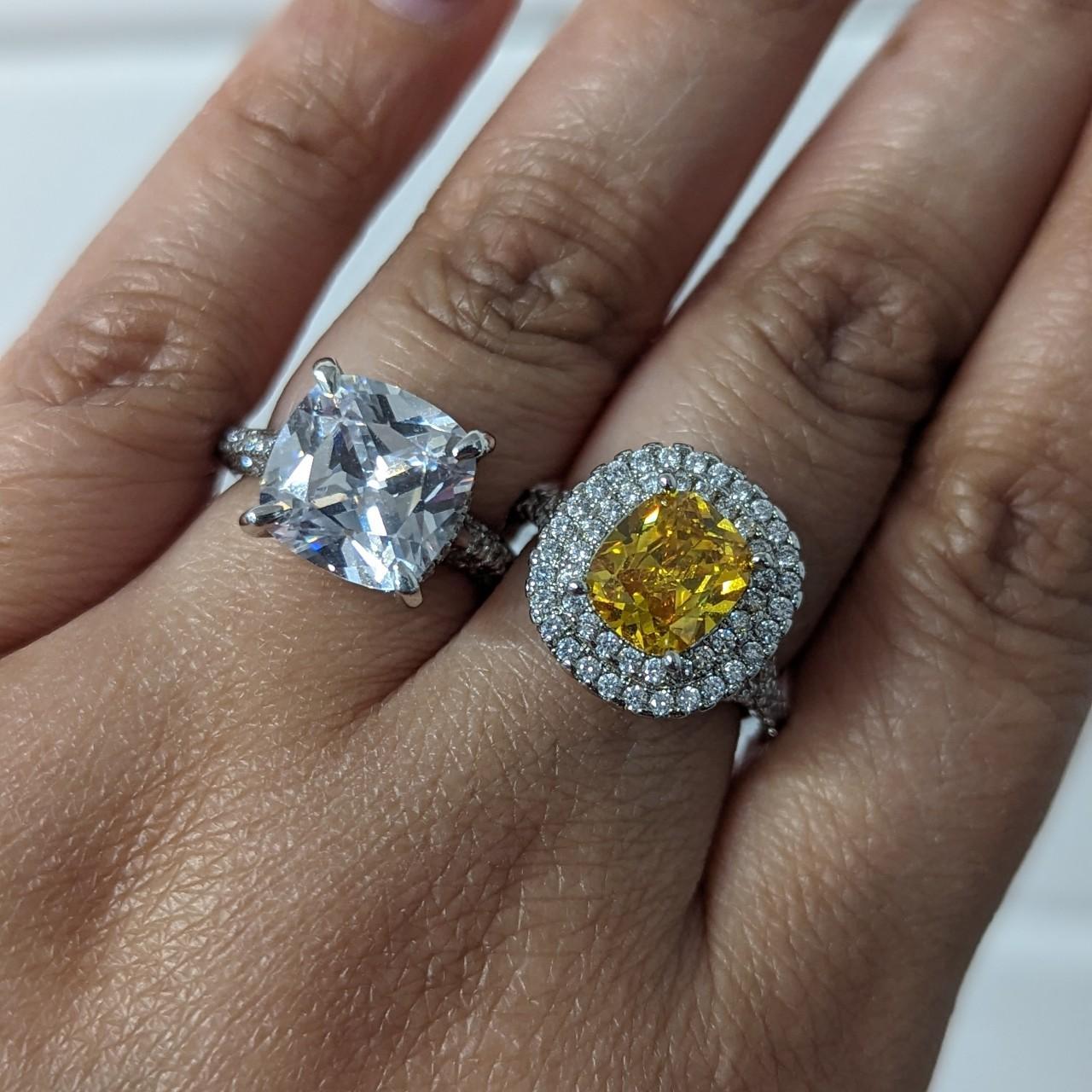 Cocktail style ring set size 4 - Depop