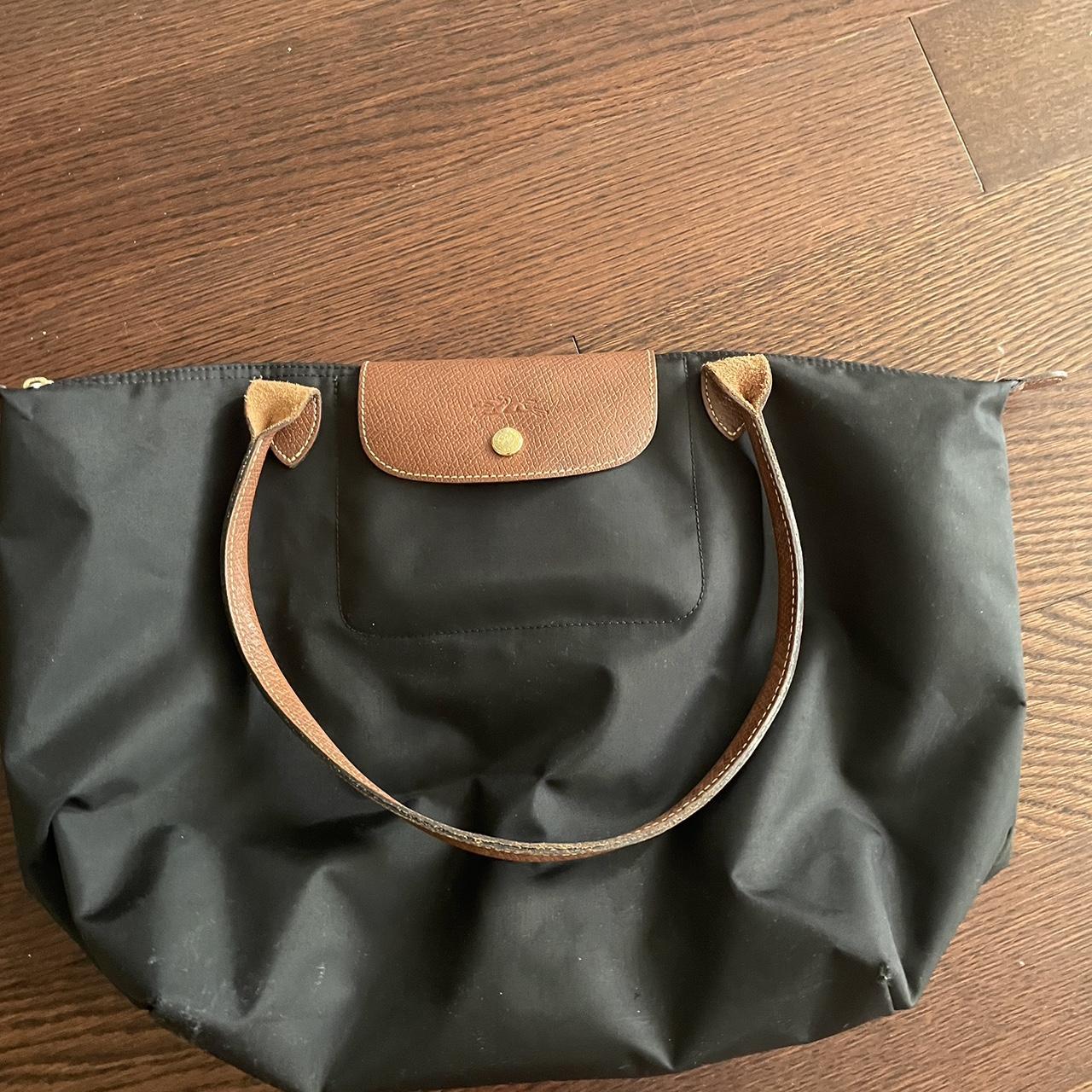 LONGCHAMP zippered tote Size medium - Depop