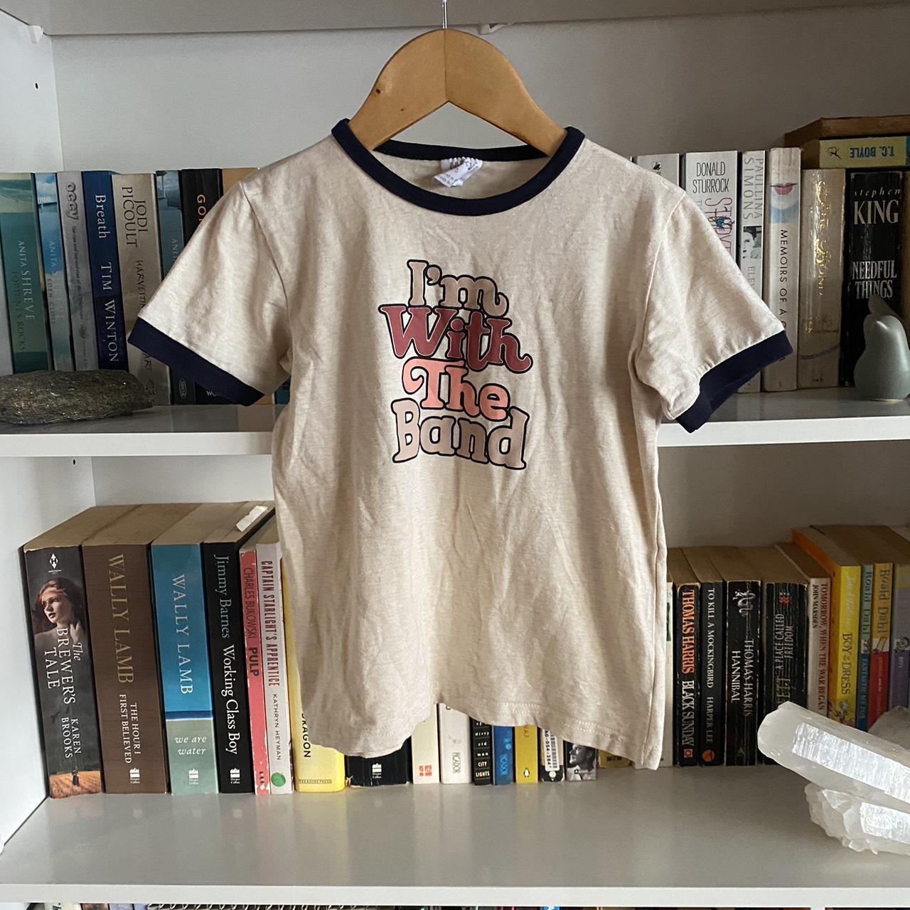 🧒🏻👧🏻 Milky ‘I’m with the band’ tee. ⭐️ Deets: • Kids... - Depop