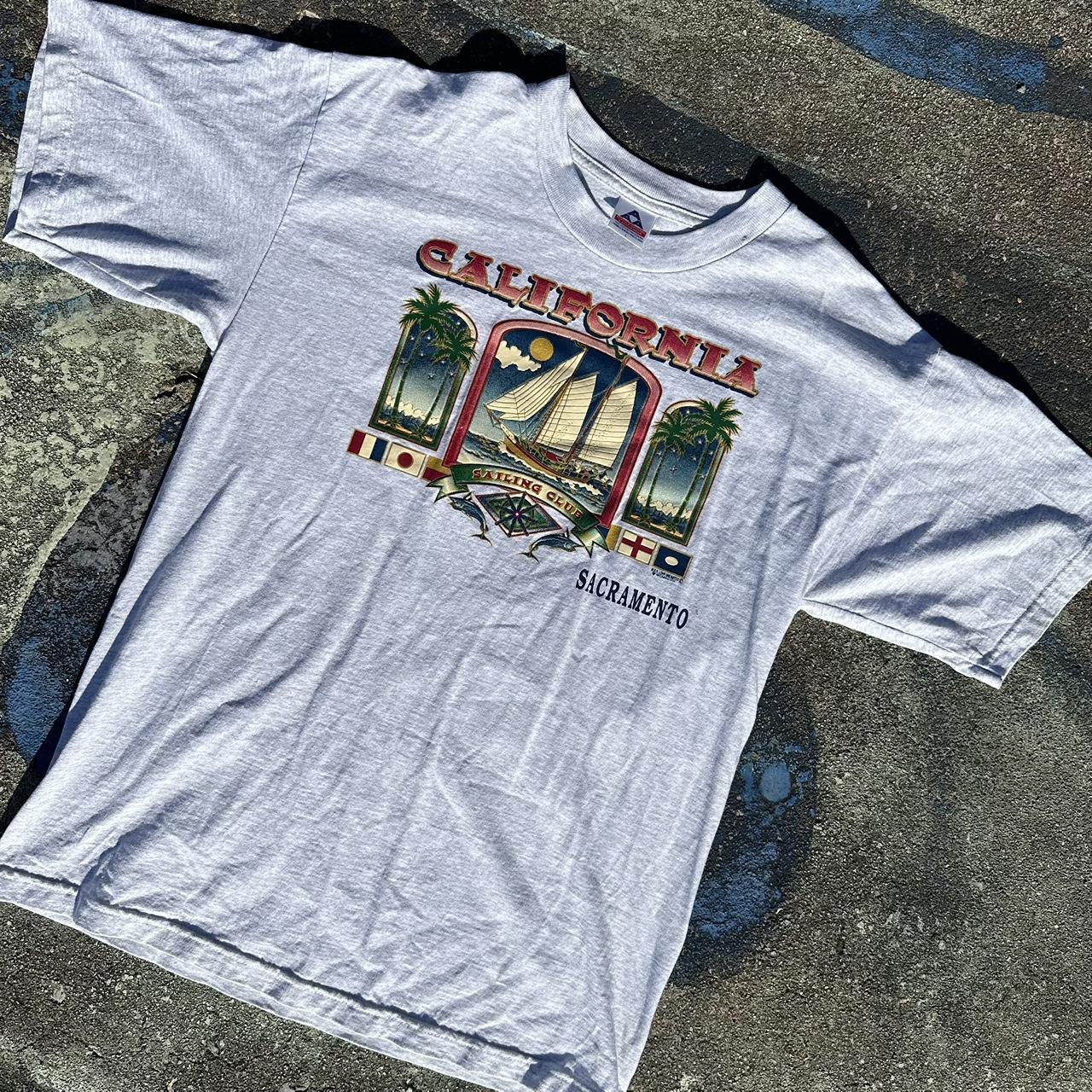 Vintage Sacramento California Graphic SZ L - Depop