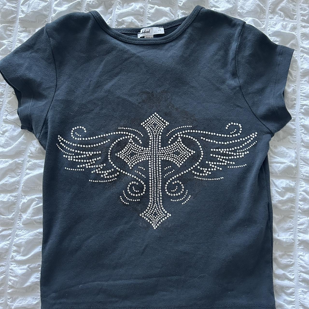 Subdued cross tee 💌 - Depop
