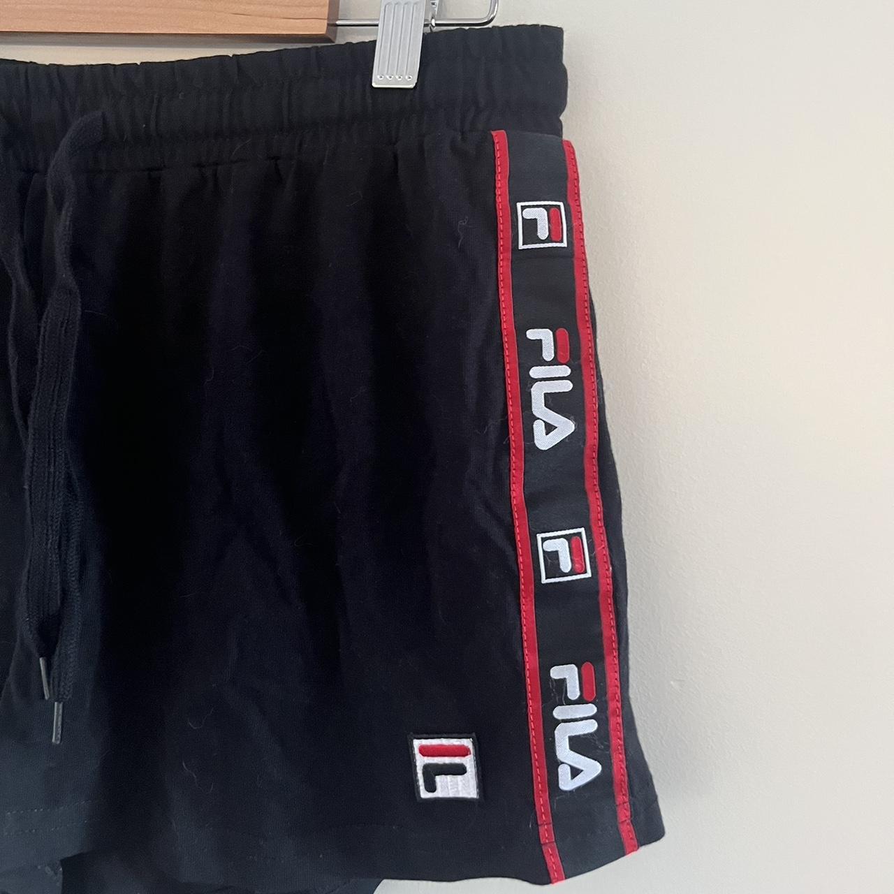 Fila Shorts 🩳 Size Small, excellent condition Very... - Depop