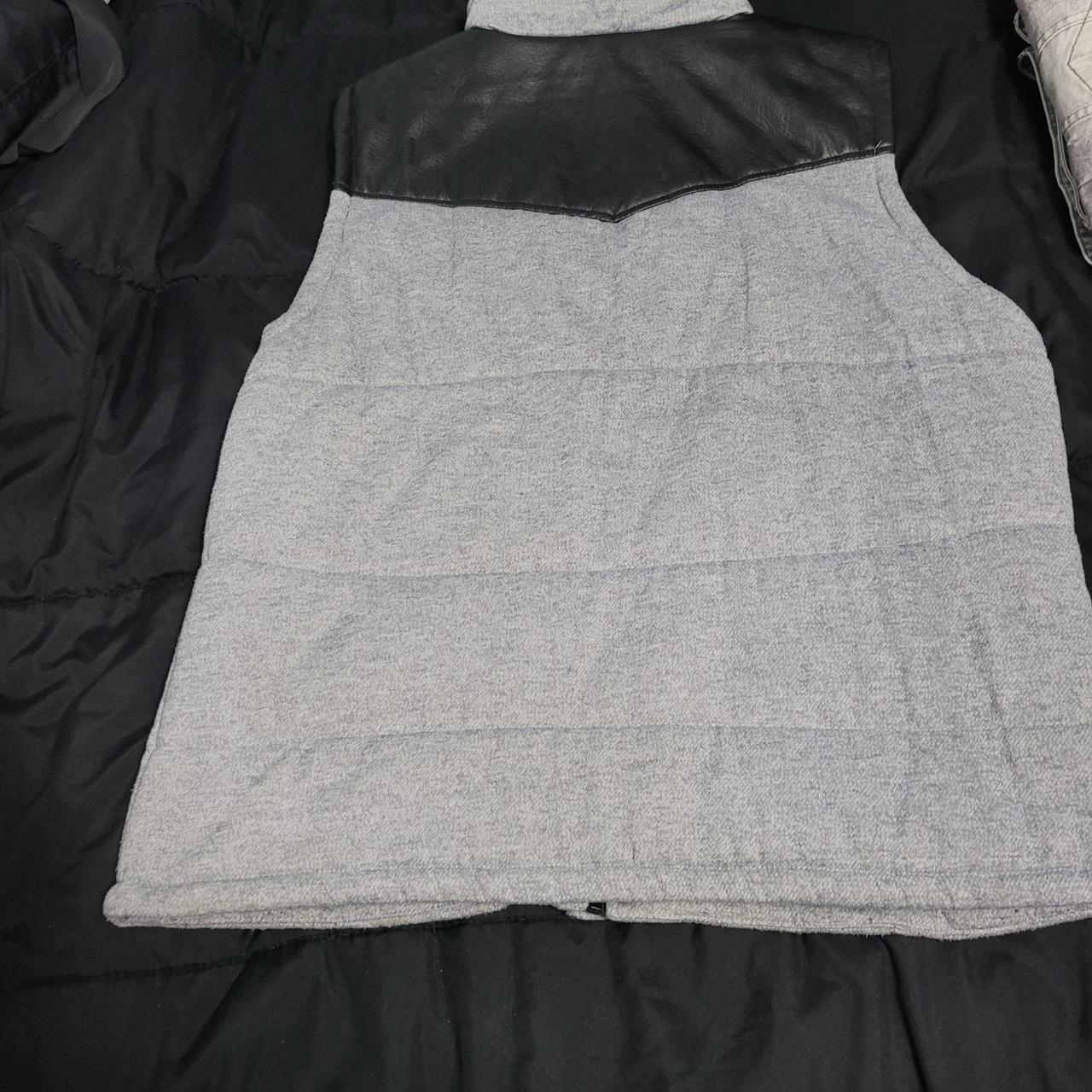 Gray and black vest - Depop