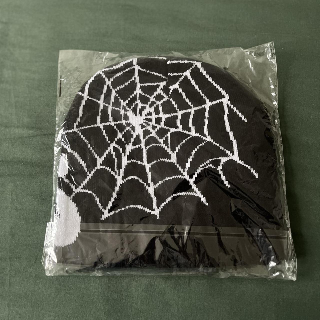 Black gravity visions beanie - Depop