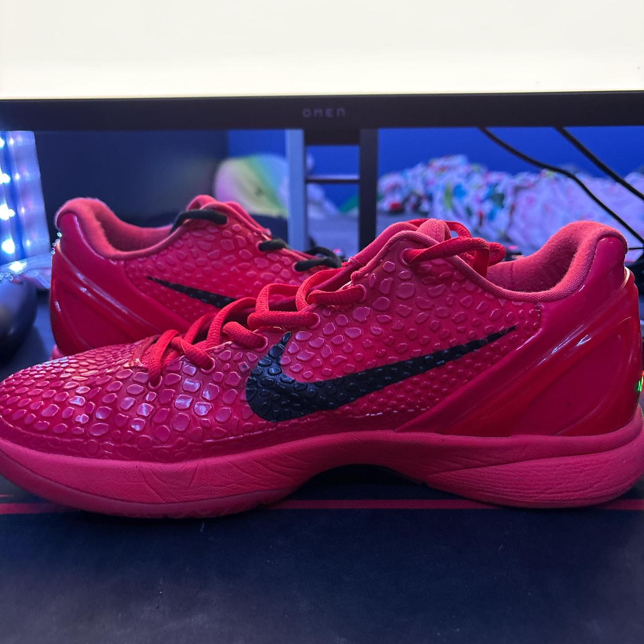 Nike Kobe 6 Elite "Reverse Grinches" trainers -... | Depop