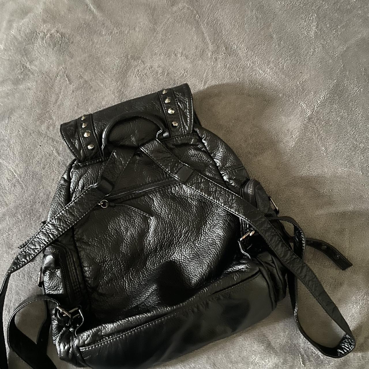 Cool small backpack I couldn’t keep it, too small... - Depop