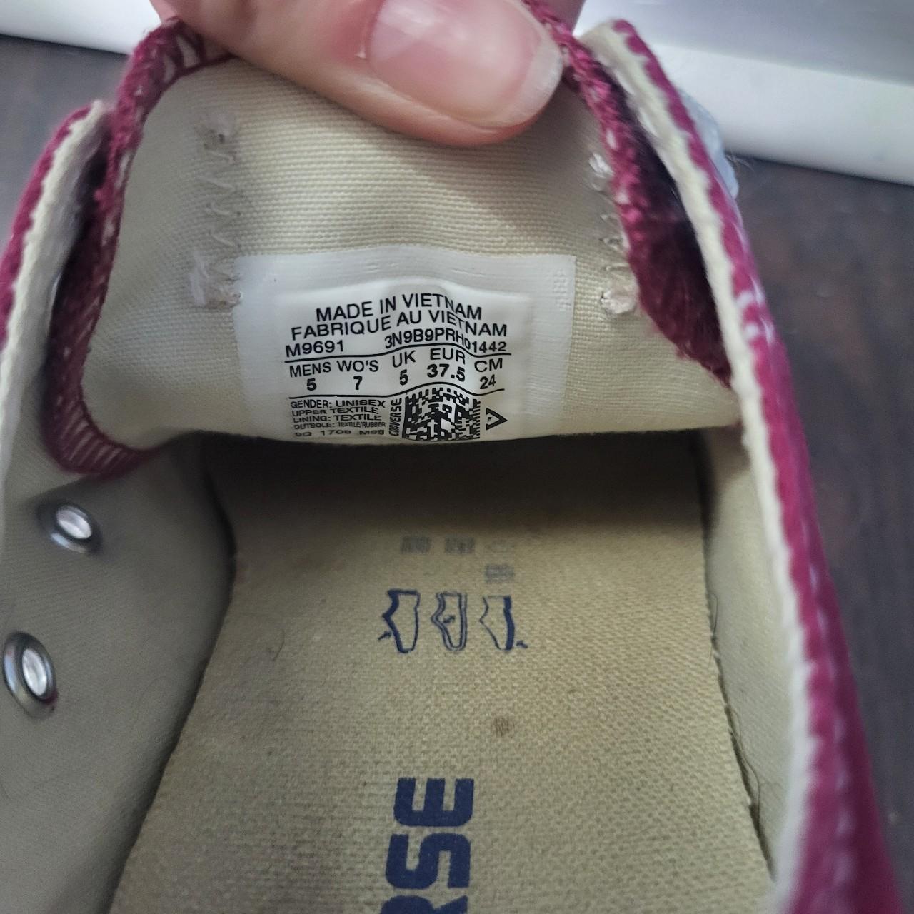 red converse shoes low rise size eight #converse... - Depop