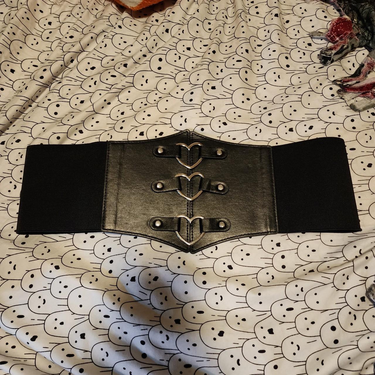 Heart Belt Size L/XL From Hot Topic Not too,... - Depop