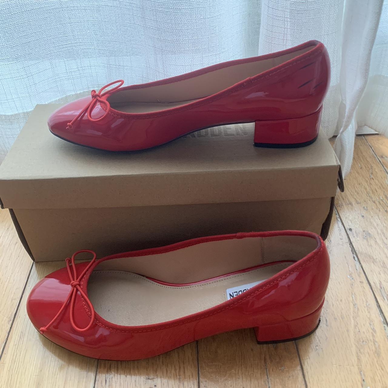 Adorable Steve Madden red low heel ballet flats!... - Depop