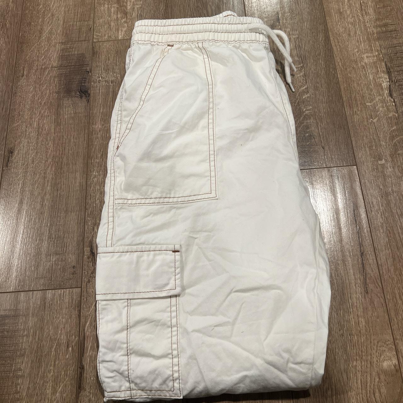 Cute, cream colored cargo pants, it’s cute but is a... - Depop