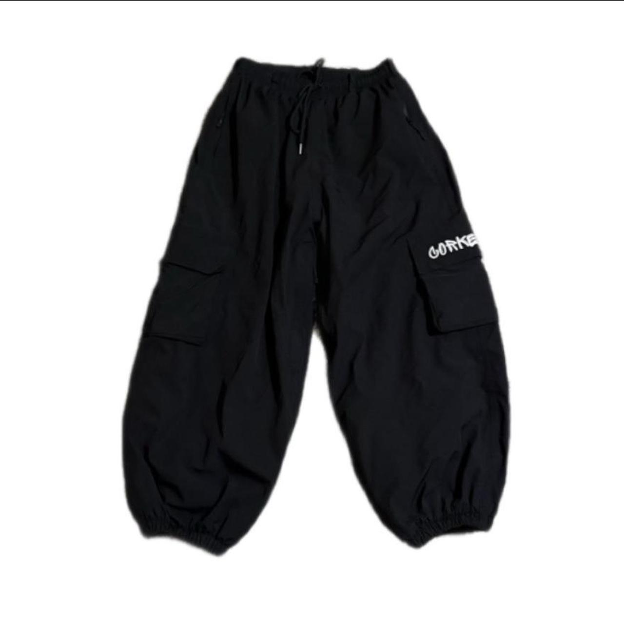 Black baggy cargo snowboard pants Size small Water... | Depop