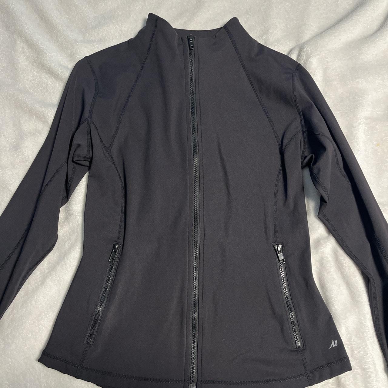 All in motion zip up shaket new never worn in size M 🖤 - Depop