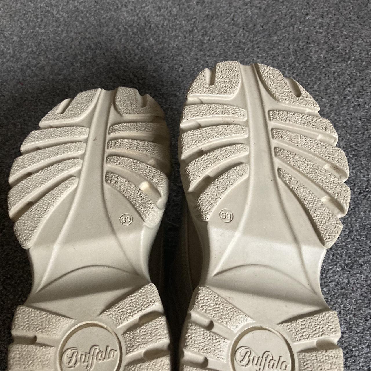 Buffalo trainers size 6 - Depop
