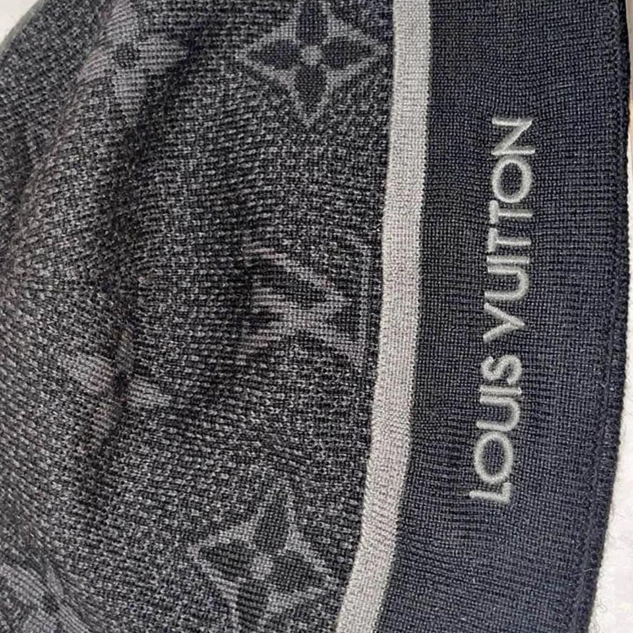 Men’s grey Louis Vuitton beanie WITH RECEIPT - Depop