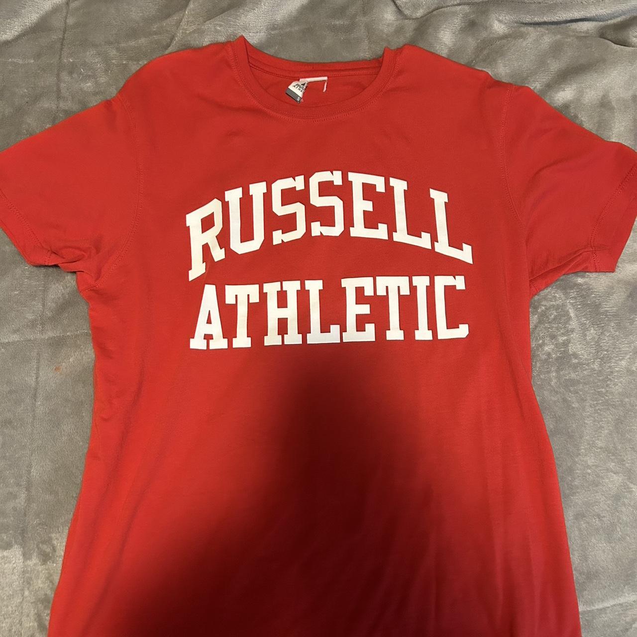 Vintage Russell Athletic T shirt - Depop