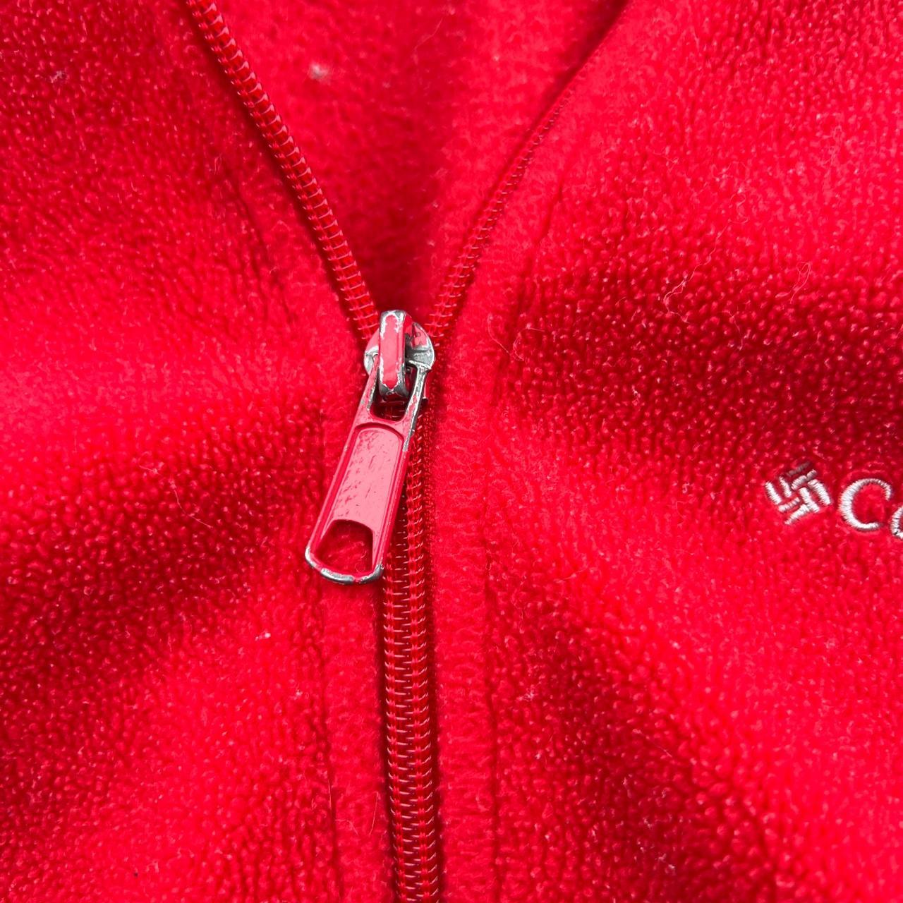 Super comfortable red Columbia jacket - Depop