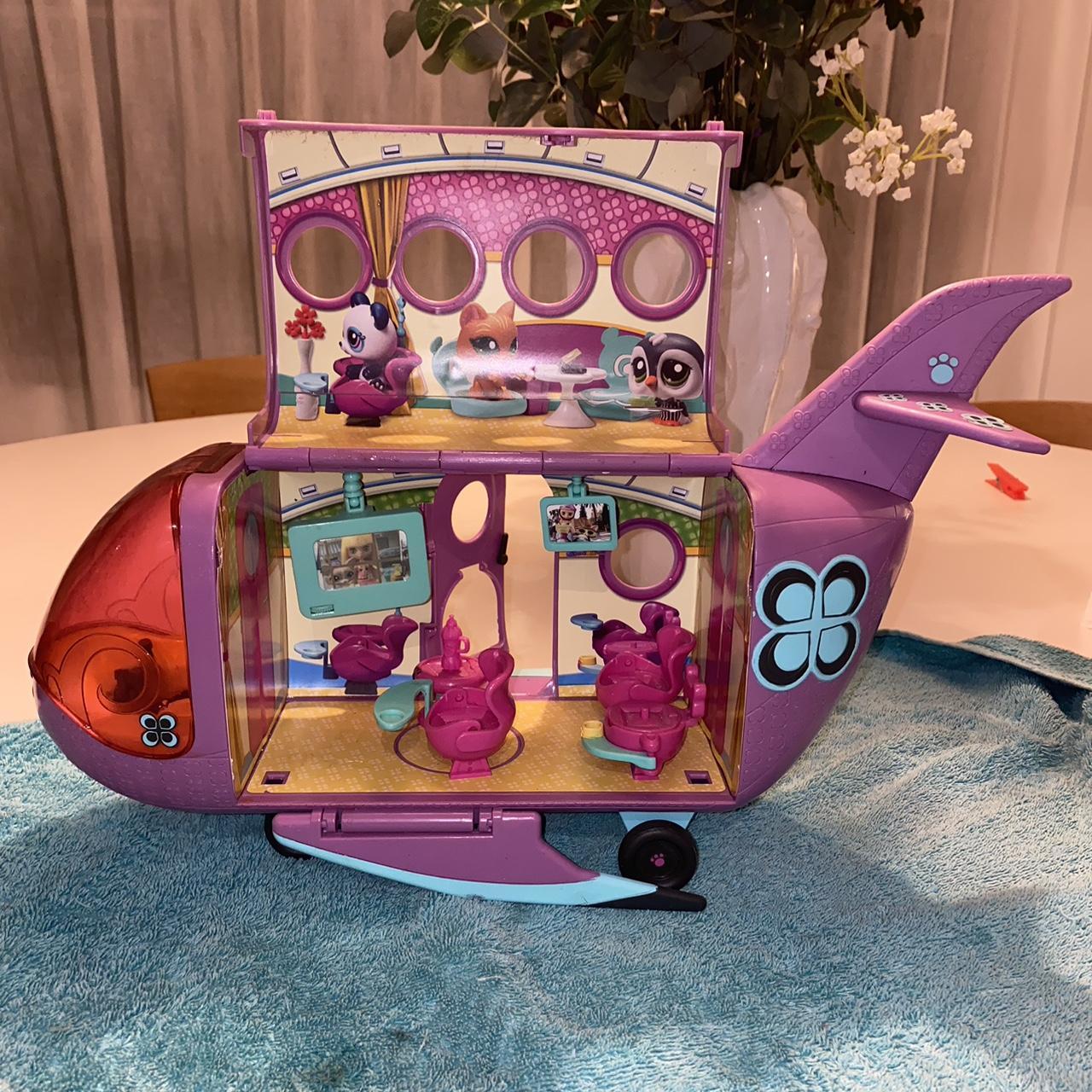 LPS Jet plane, in amazing condition. Price is... - Depop