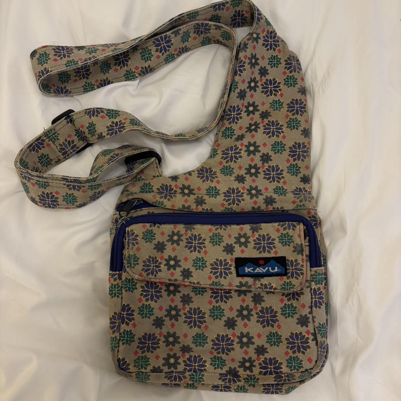KAVU CROSSBODY BAG - Depop