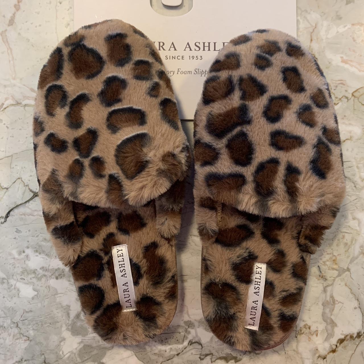 Super cute leopard print slippers. Brand New!!!!🐆🐆😙😁😁 - Depop