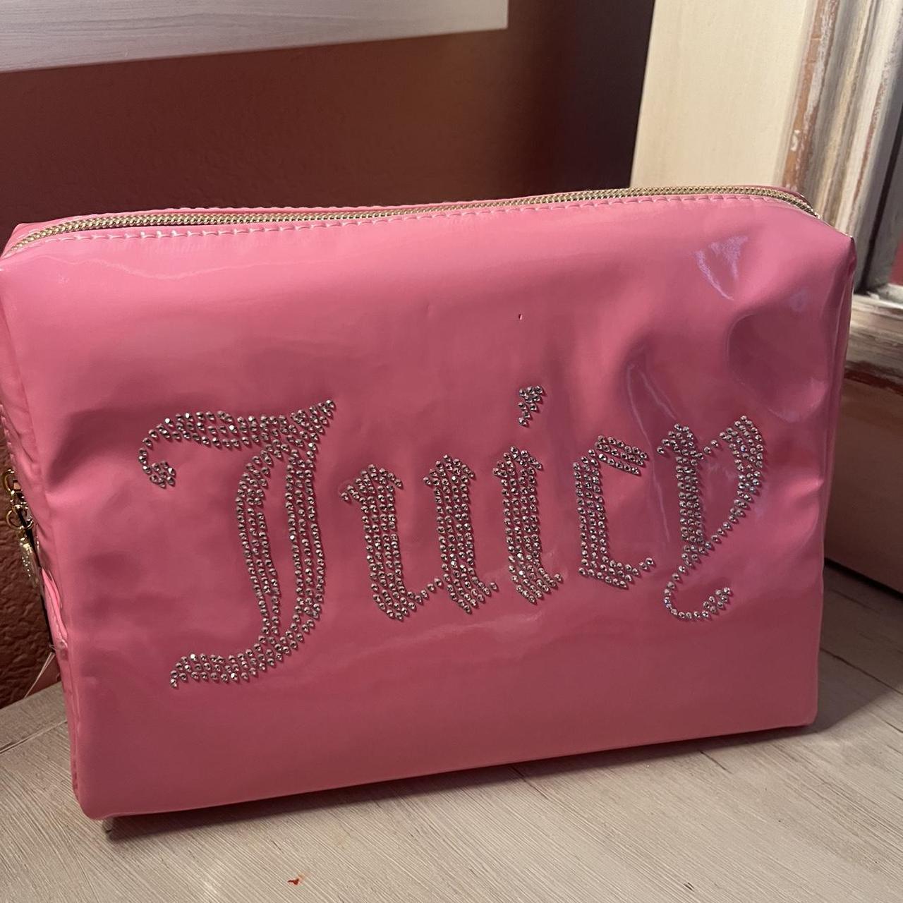 Juicy makeup bag 💕🎀 #juicycouture #y2k #2000s... - Depop