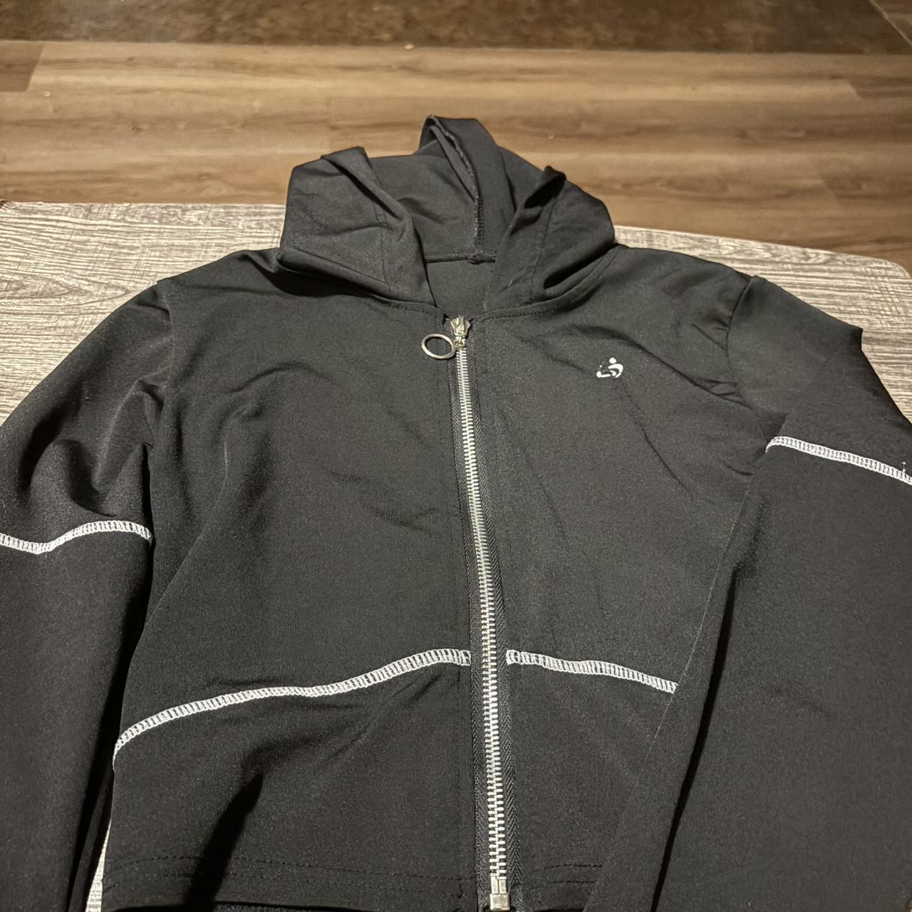 Black fitted zip up jacket #jacket | Depop