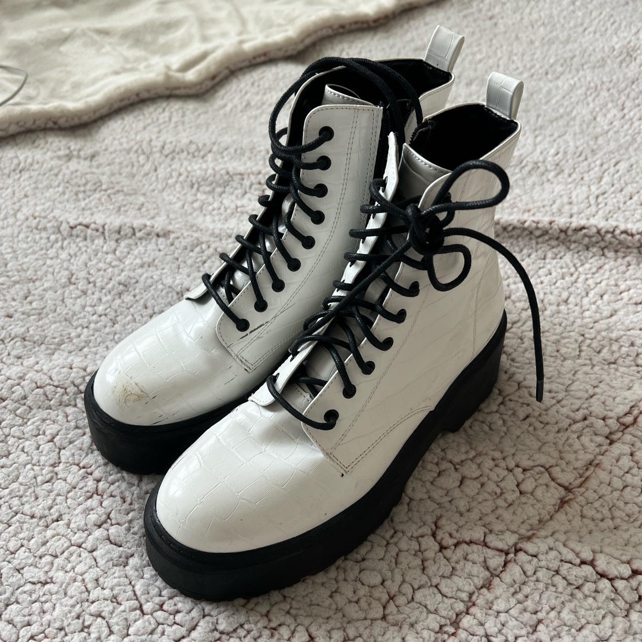 White croc platform combat boots Size 8 | Depop