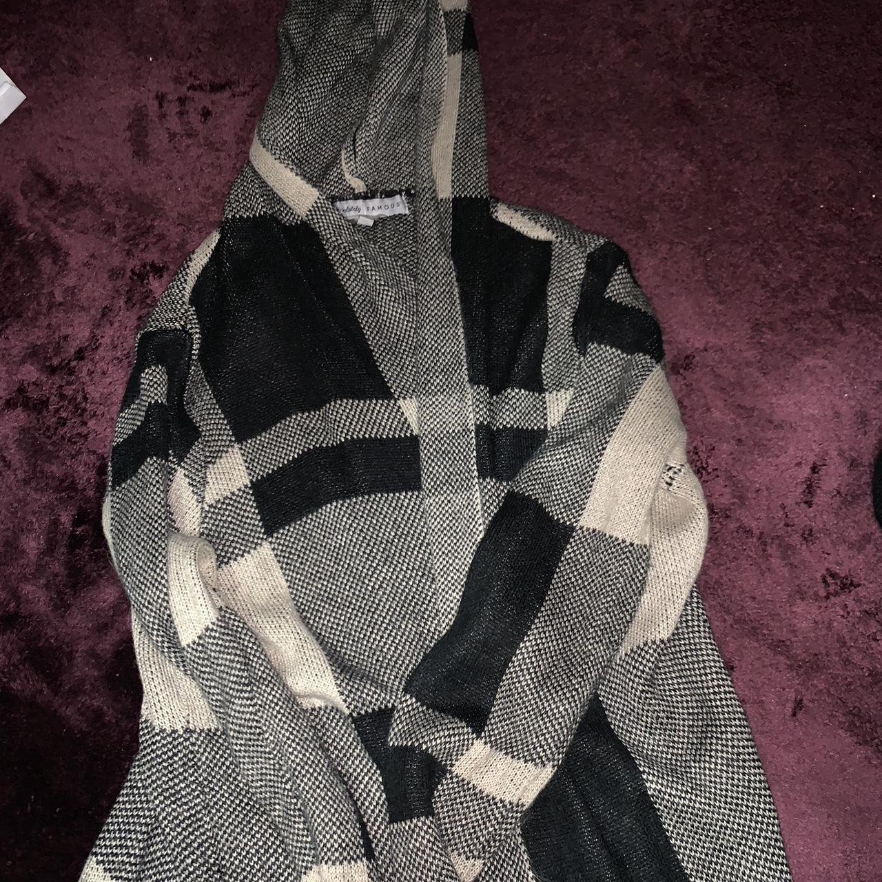 Long Cardigan with hoodie and 2 pockets - Depop