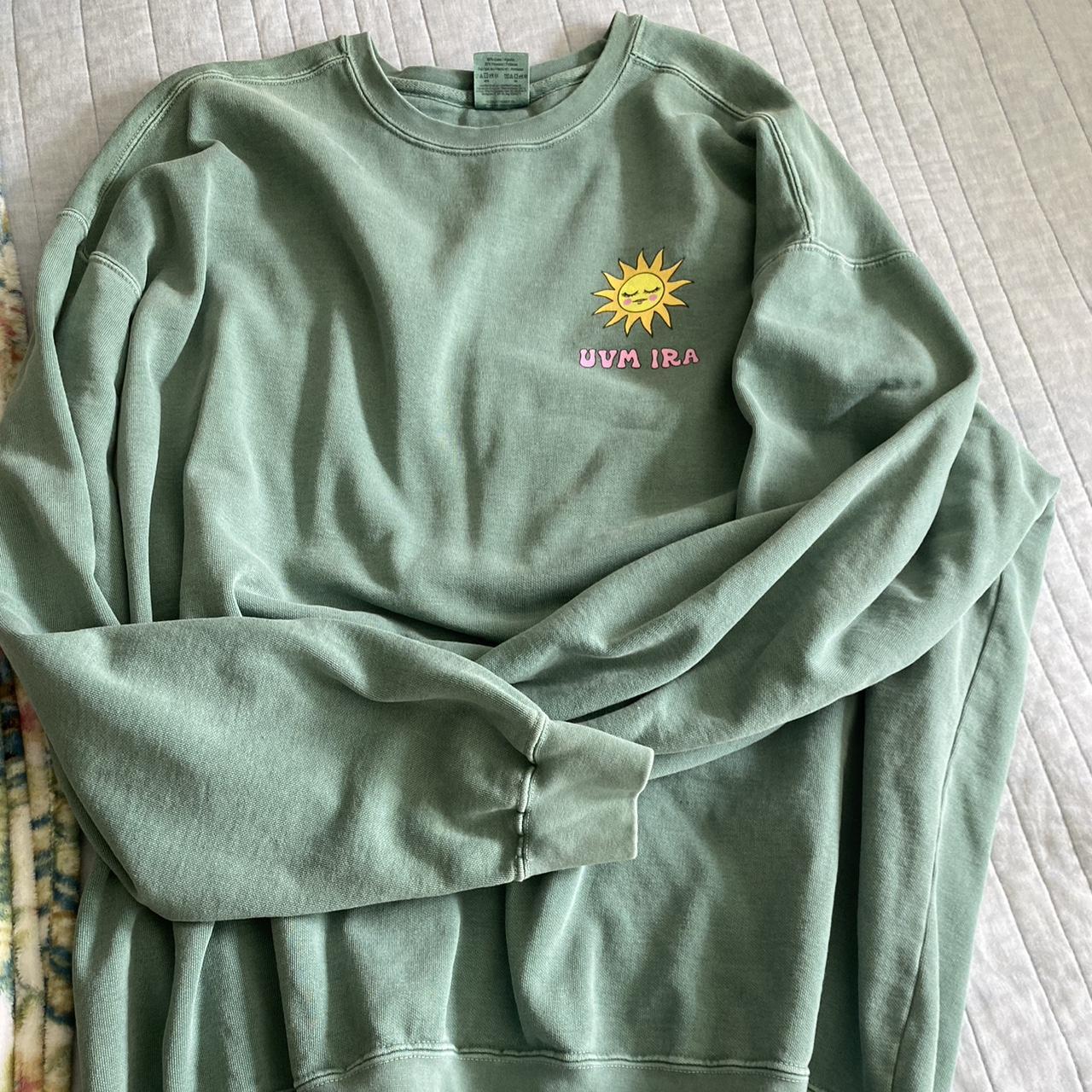 uvm green and pink crewneck sweatshirt In great... - Depop