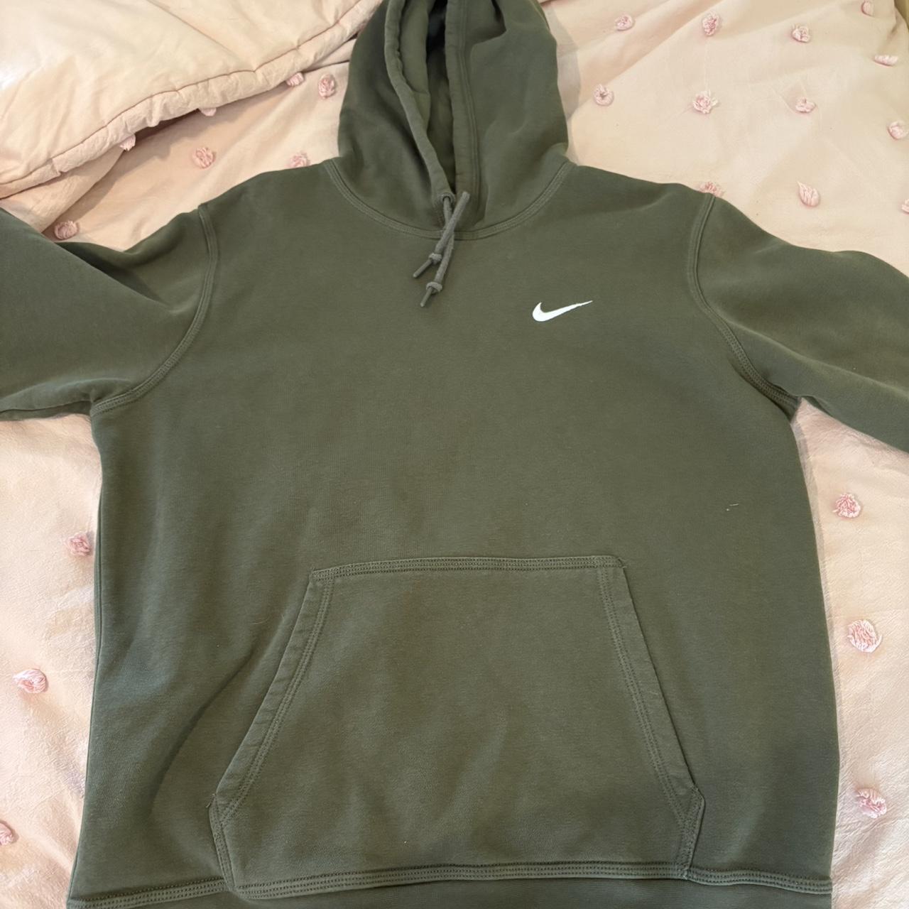 Green Nike hoodie, men’s size large | Depop