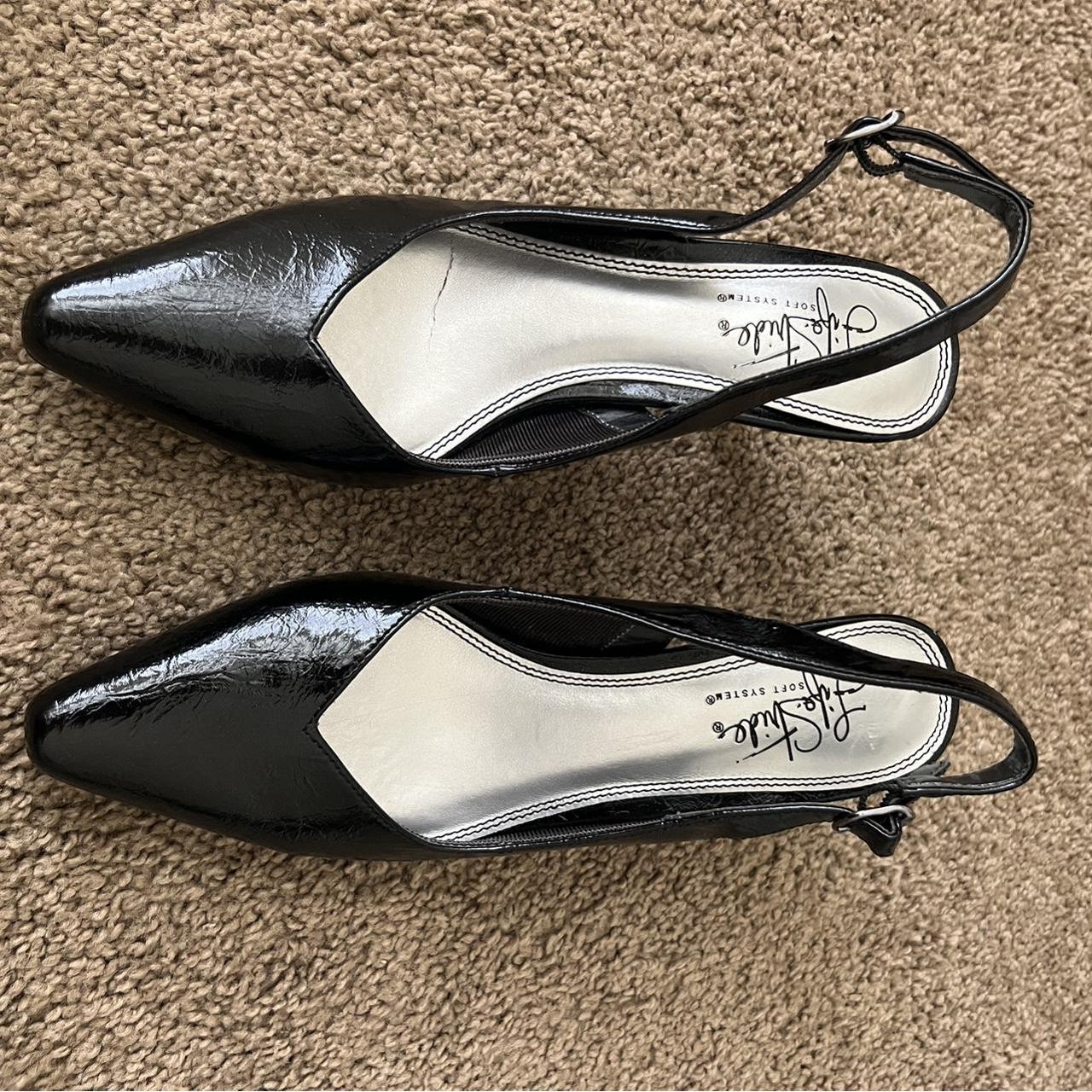 life stride heels -slightly worn -size 7 - Depop