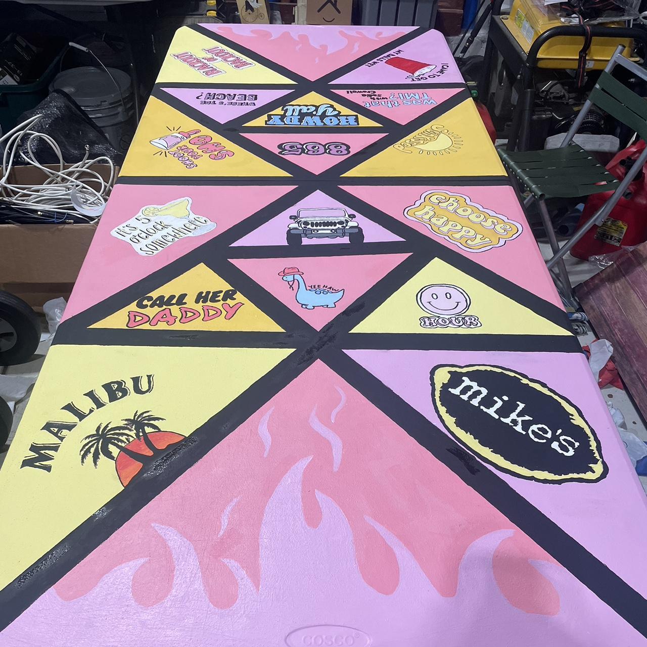 Custom water proof folding beer pong table - Depop