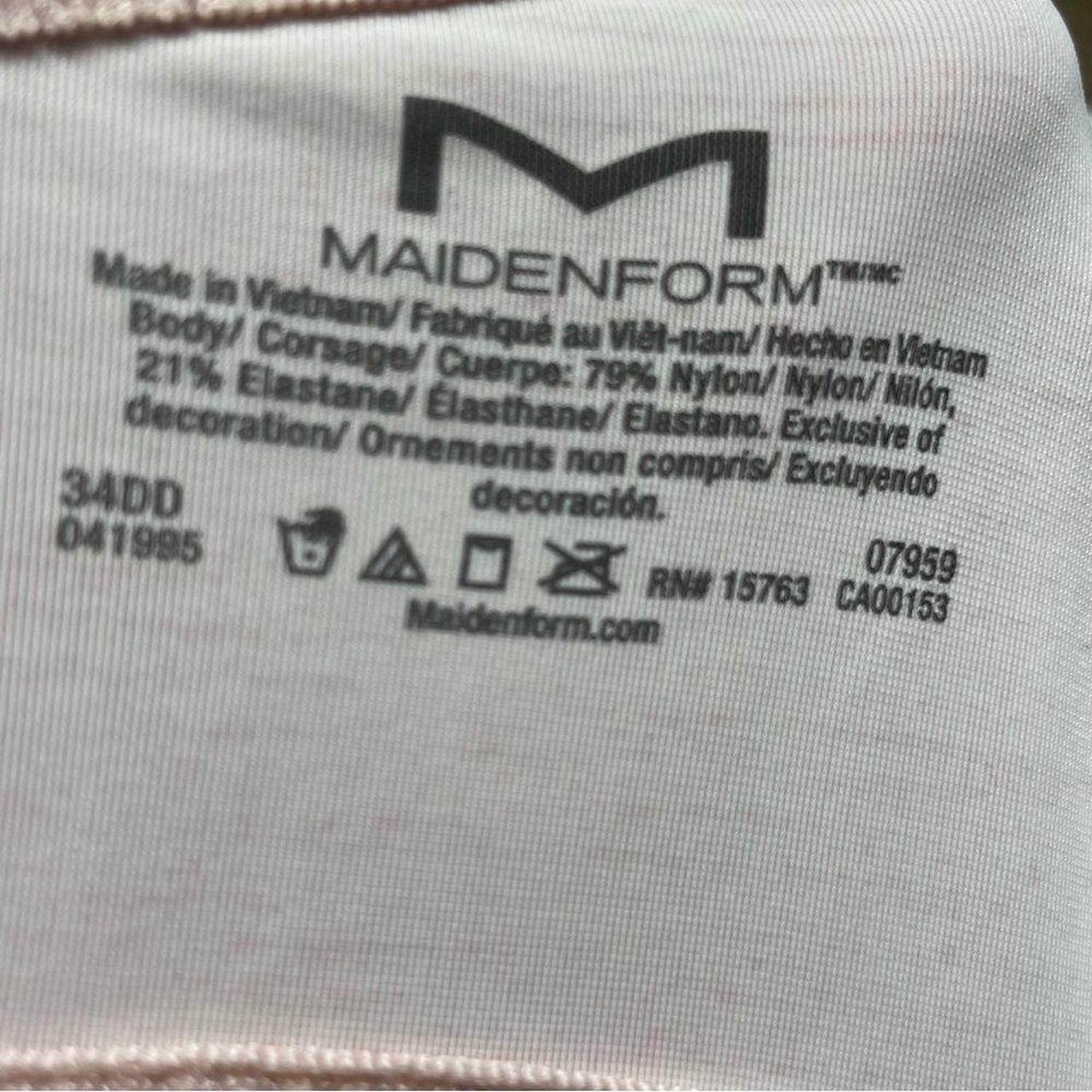 Maidenform T-shirt front adjustable straps bra size... - Depop