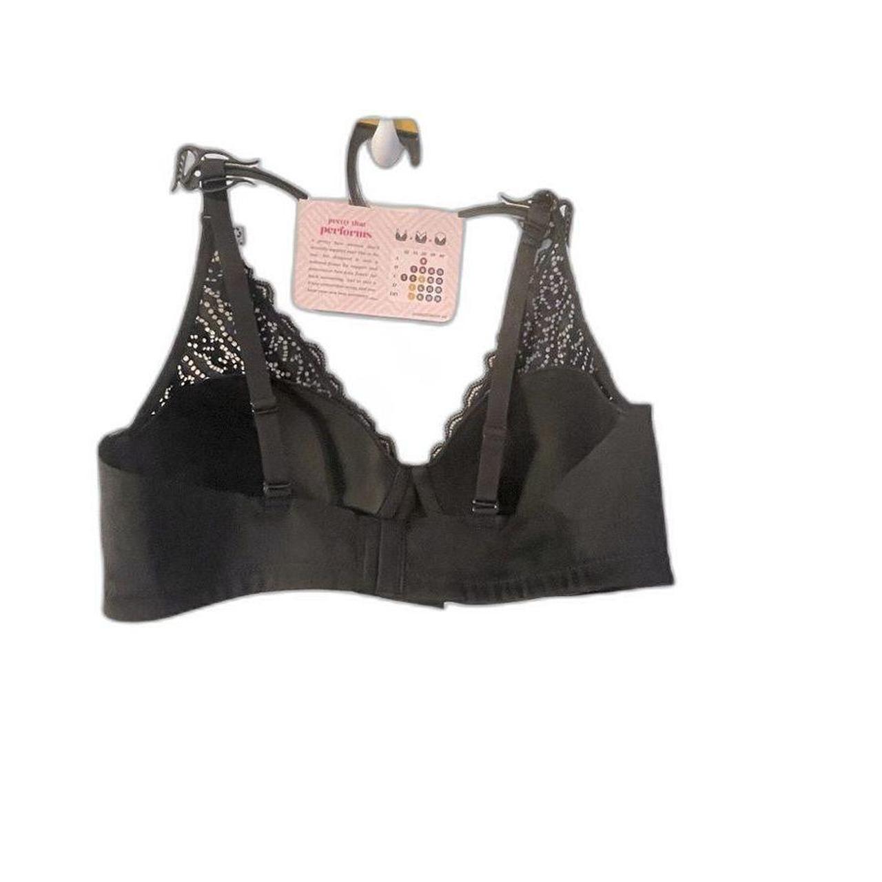 Maidenform pretty lace wireless black bra Size Large... - Depop