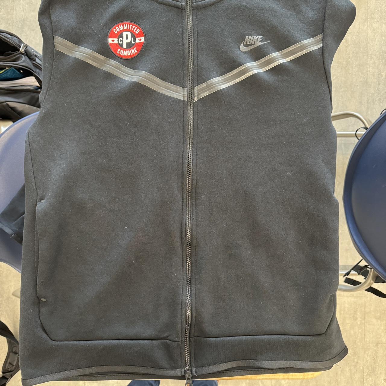 EYBL Nike Tech - Depop