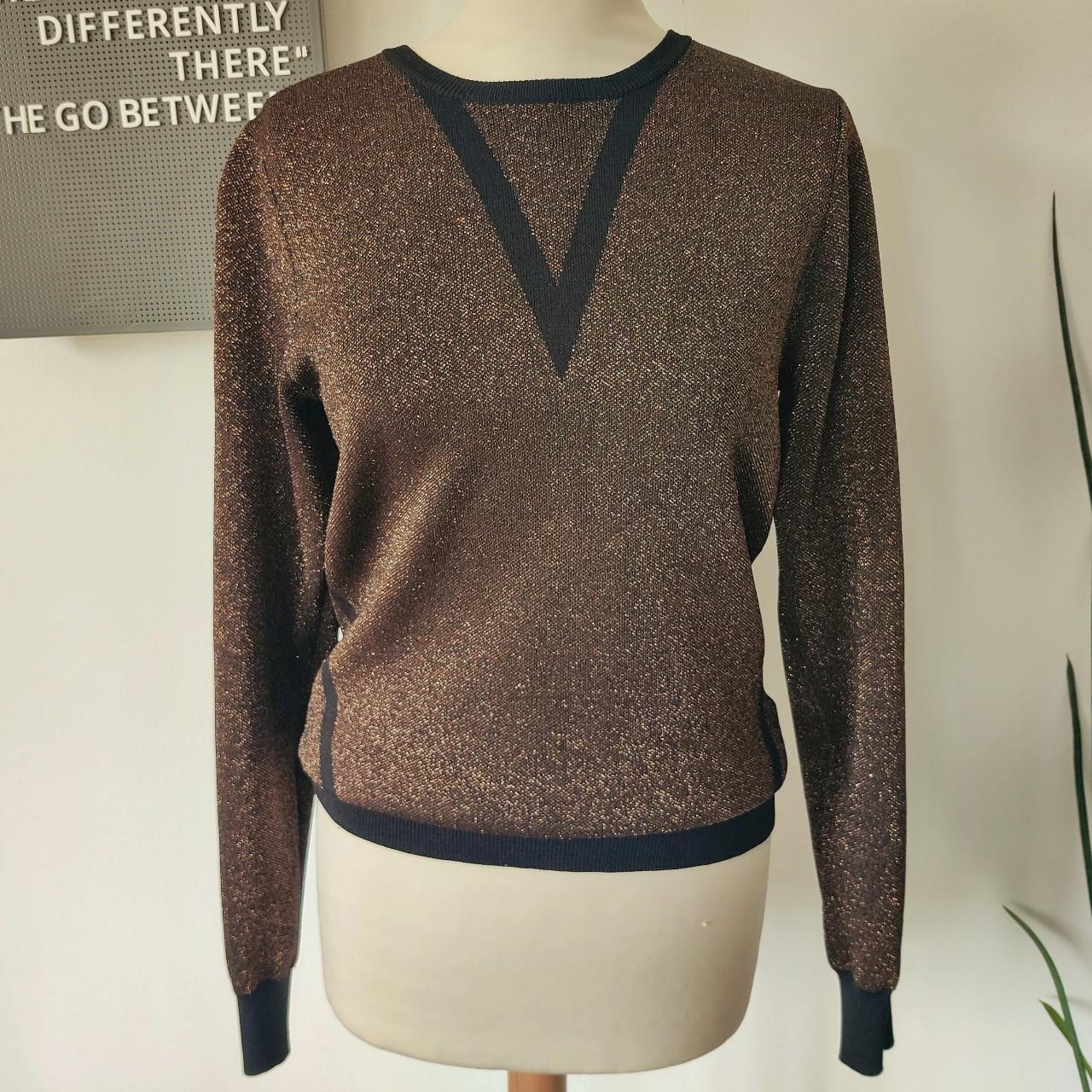 Amazing metallic retro inspired bronze and black... - Depop
