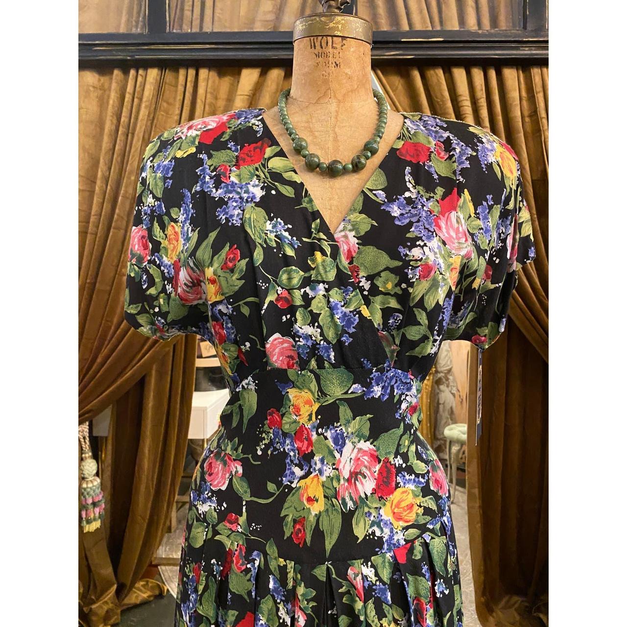 Vintage 1980s dress Gorgeous black floral... - Depop