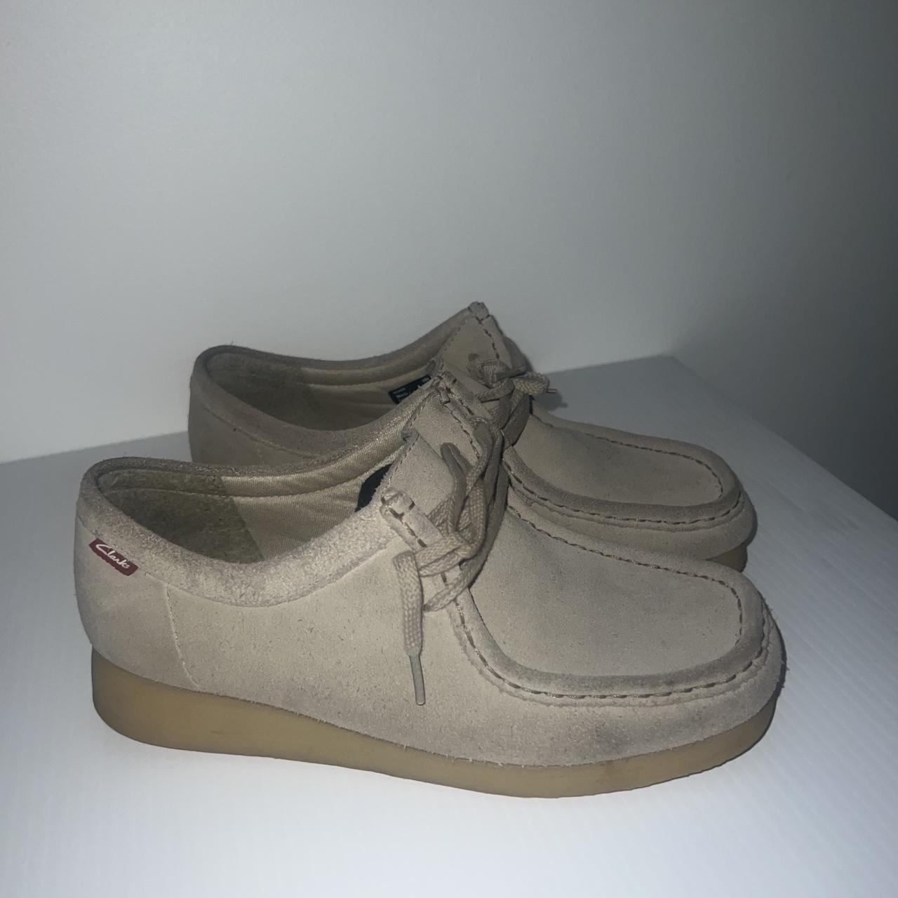 Clarks loafers m8 w9.5 Fitting to feet Used (no smell) - Depop