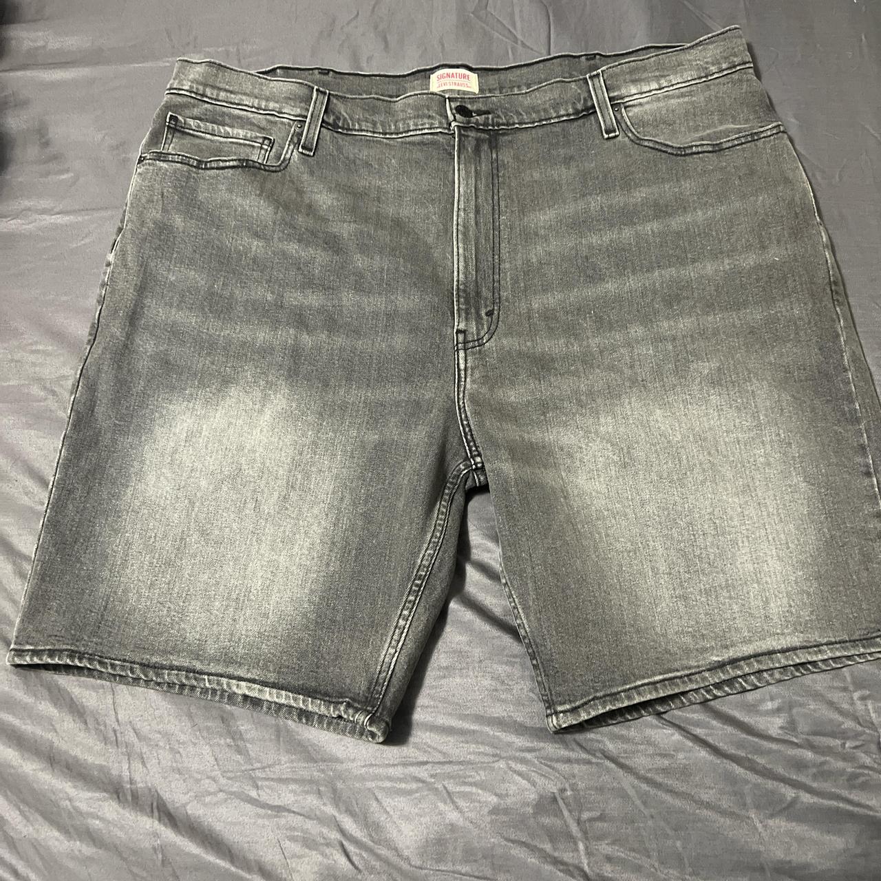 Grey baggy jorts levis size 42 barely used a... - Depop