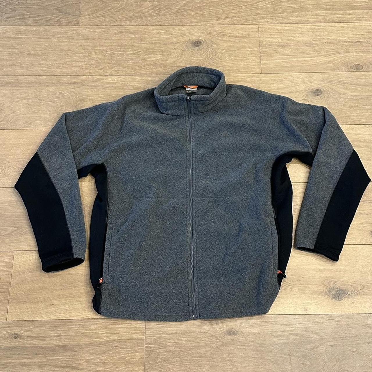 Nike ACG Zip up Size XL fits true to size - Depop