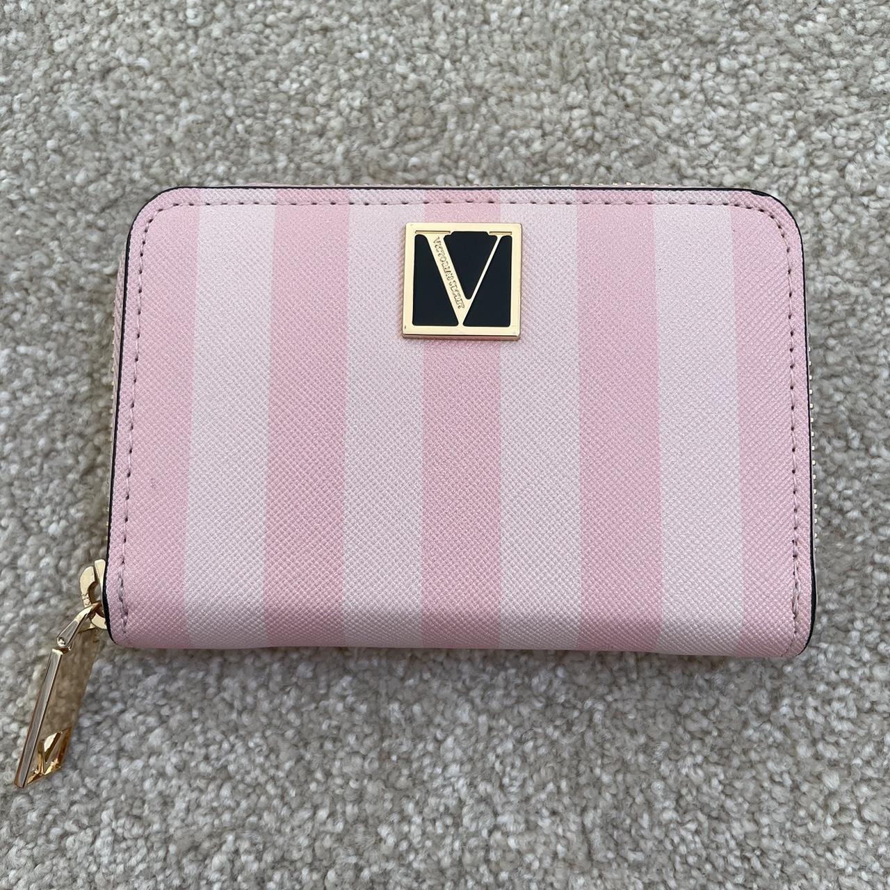 -Victoria secret small card holder -so cute and good... - Depop