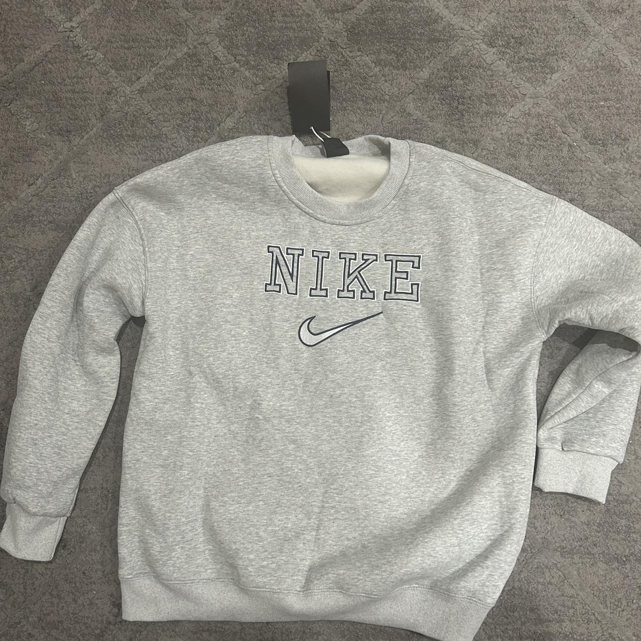 Vintage Gray Nike Crewneck Large, never worn.... - Depop