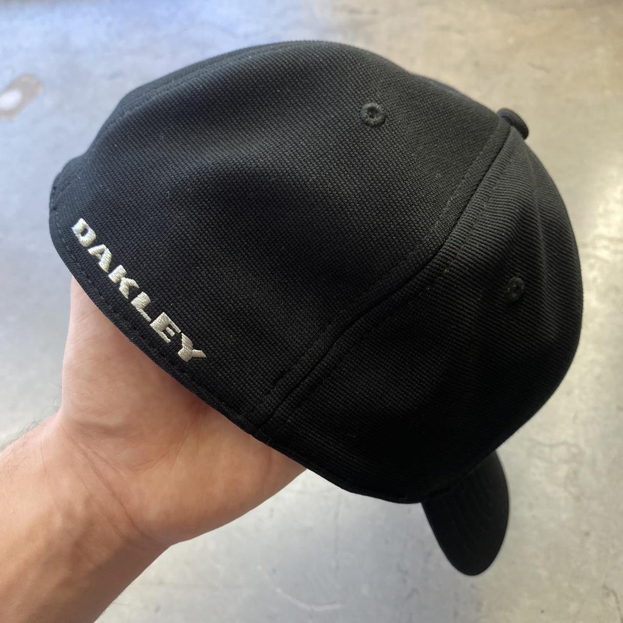 Vintage Y2K Oakley Logo Opium Mens Fitted Cap Hat... - Depop