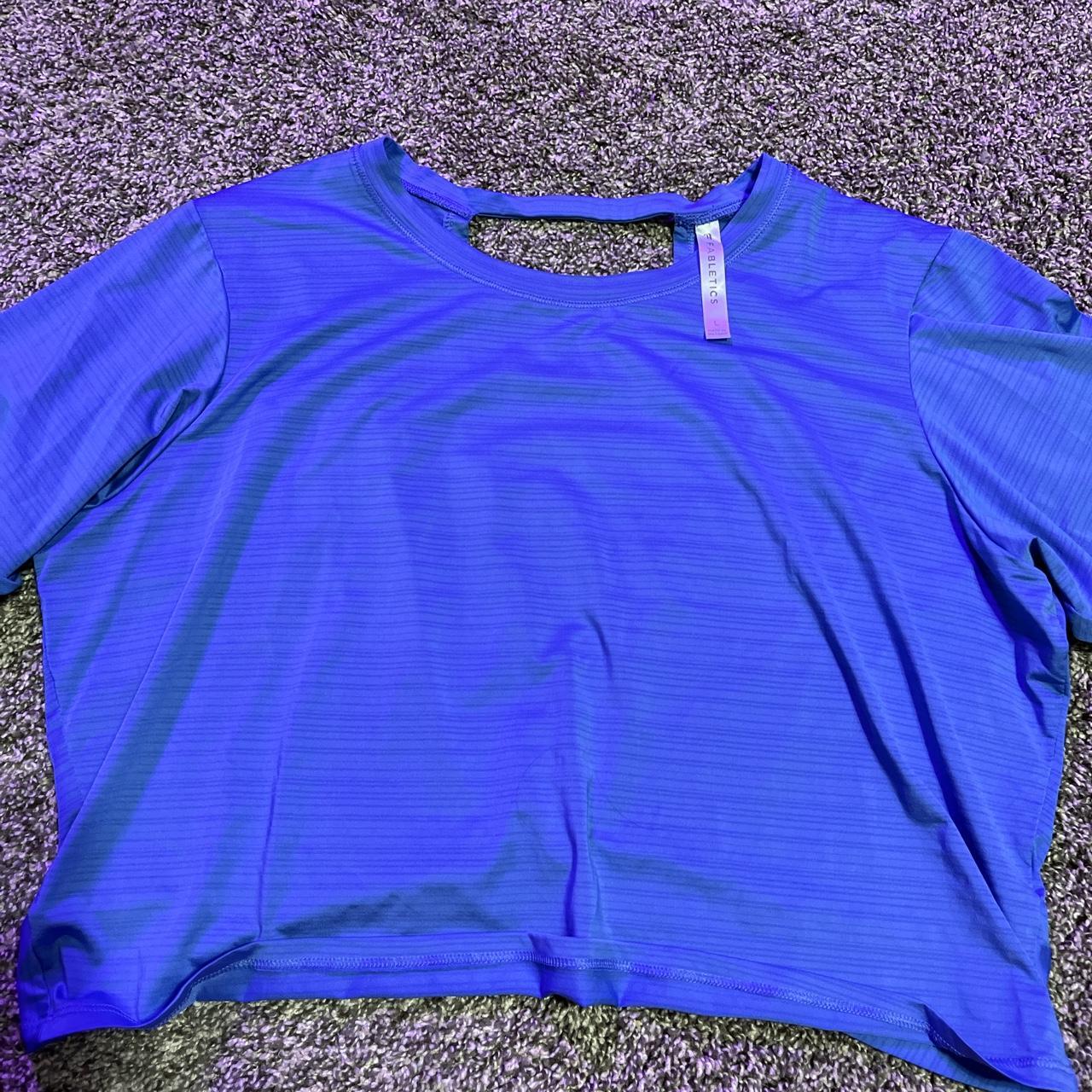 Size large Fabletics workout top. Cropped and backless. - Depop